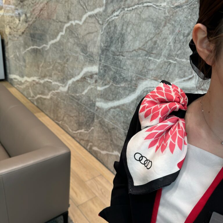 Audi CAのスカーフの秘密！ スタッフブログ｜Audi 岡山